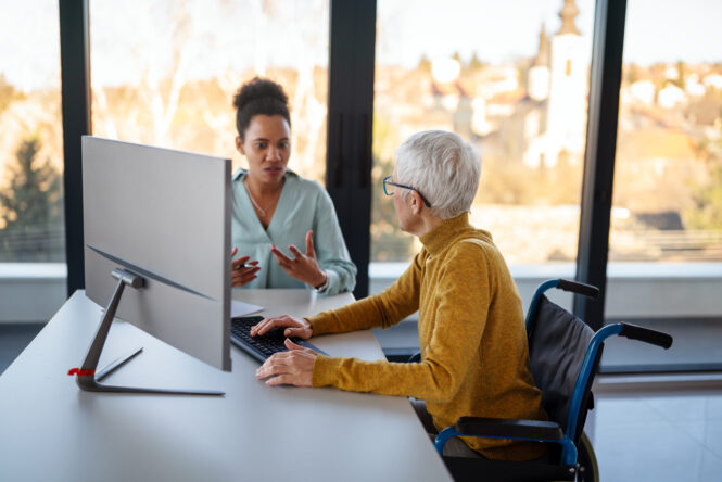 Habits That Expose You As Someone Who’s Checked Out Of Their Career