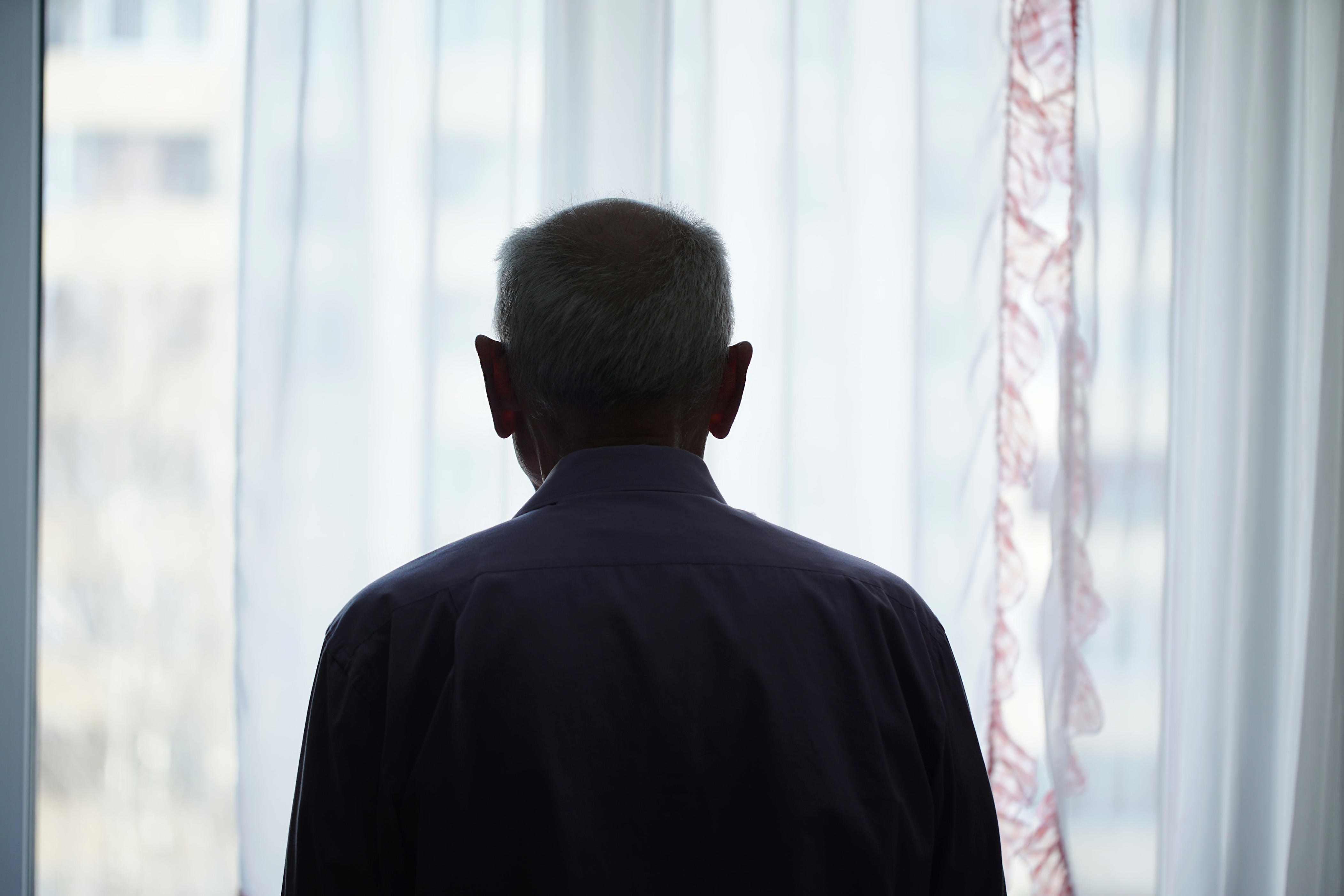 Who are the loneliest Americans? See what a new survey revealed.