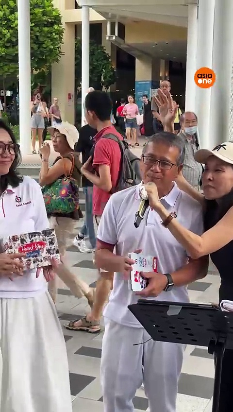 GE2025: Edwin Tong joins Bedok busker to sing Top of the World
