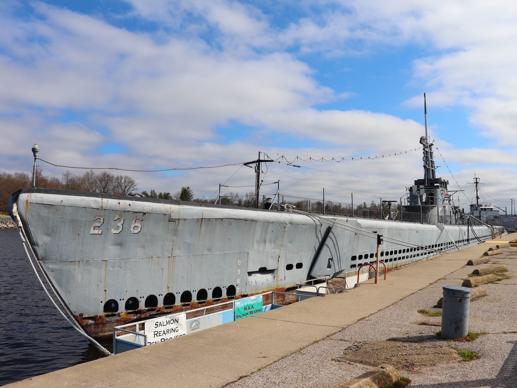 I toured the USS Silversides, a World War II submarine that sank 23 ...
