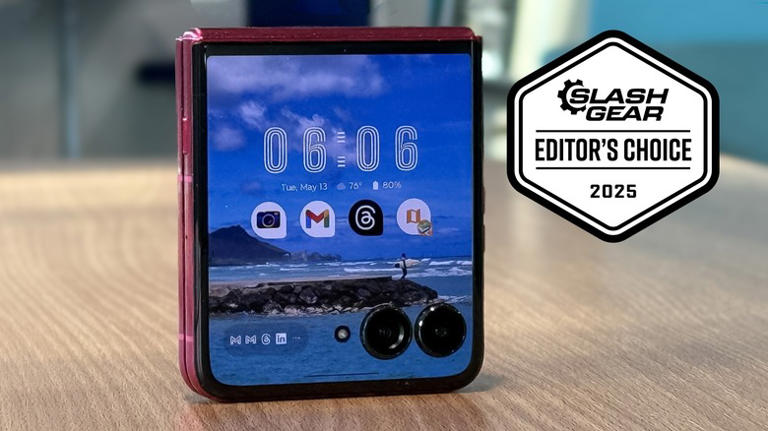 Motorola Razr Ultra 2025 Review: Flip Phone Classic Retakes The ...