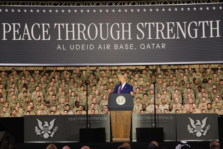 Trump praises crowd of cheering soldiers at biggest US military base in ...
