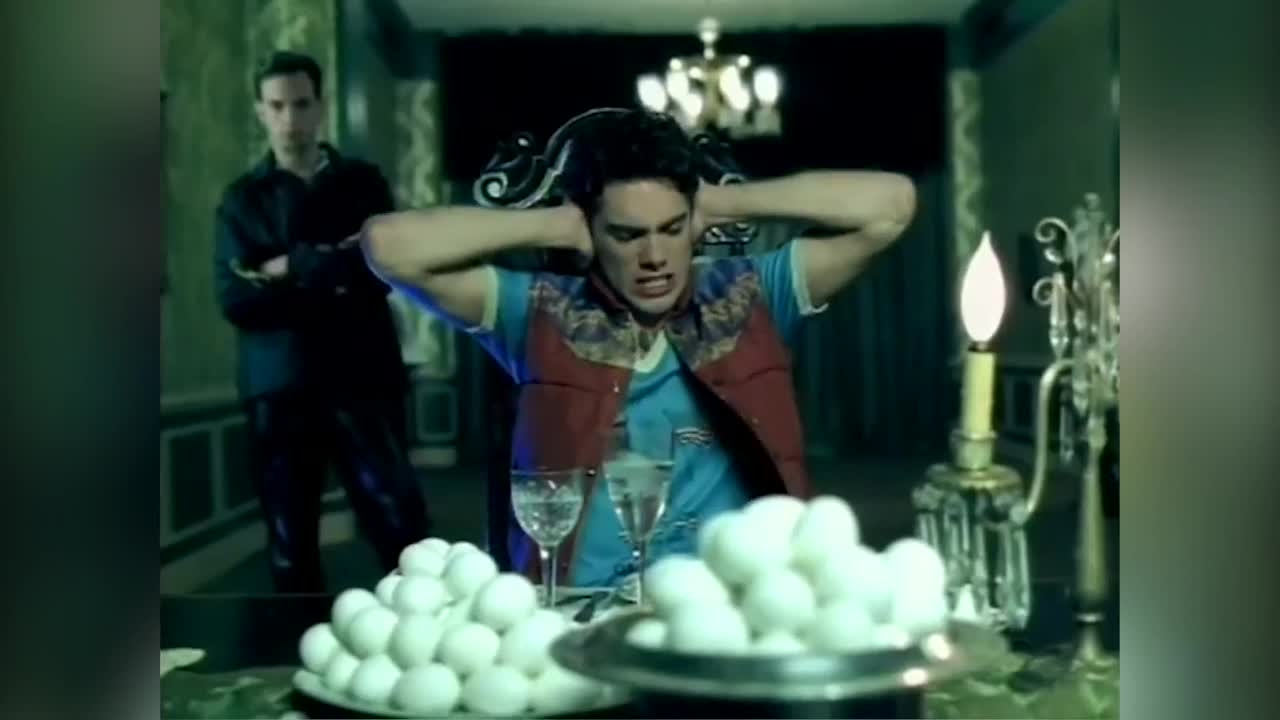 Why The Lead Singer Of Creed Isn't Around Anymore