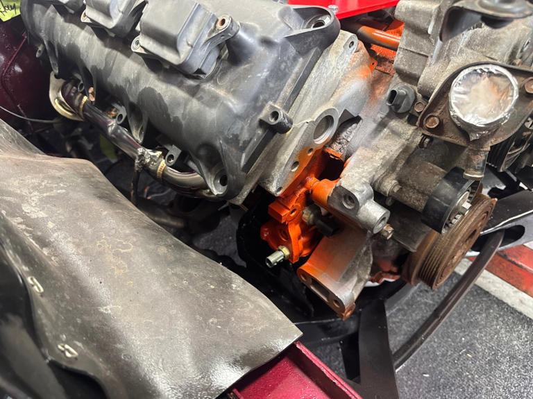 Holley’s Gen III Hemi Mid-Mount Accessory Drive Kit Makes Restomodding ...