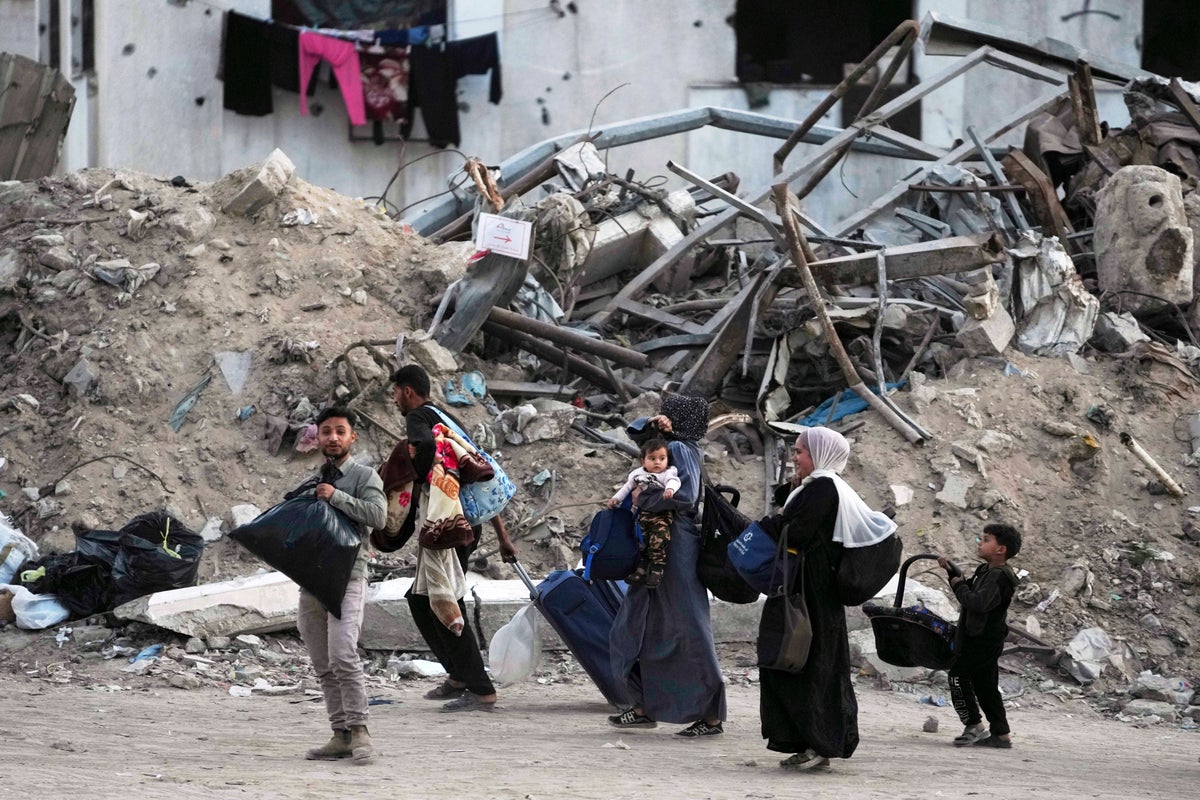 Gaza war: Israeli strikes kill at least 60, medics say amid ceasefire push