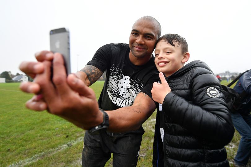 Rugby star dies aged 37 as devastated teammates pay tribute