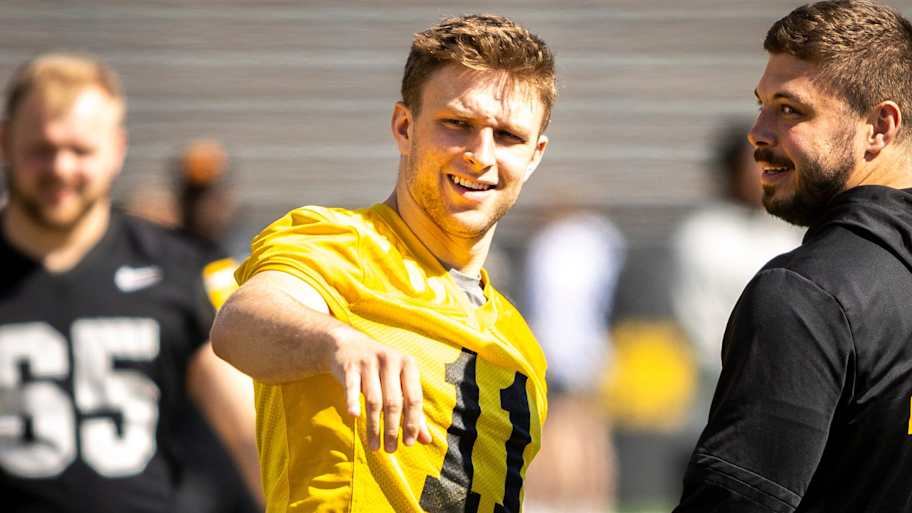 Iowa Hawkeyes New QB Earns Jaw-Dropping 'Elite' Outlook