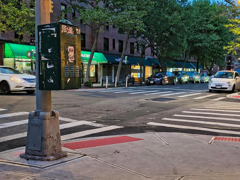 Motorola Razr 2025 Review: It's Got the Look