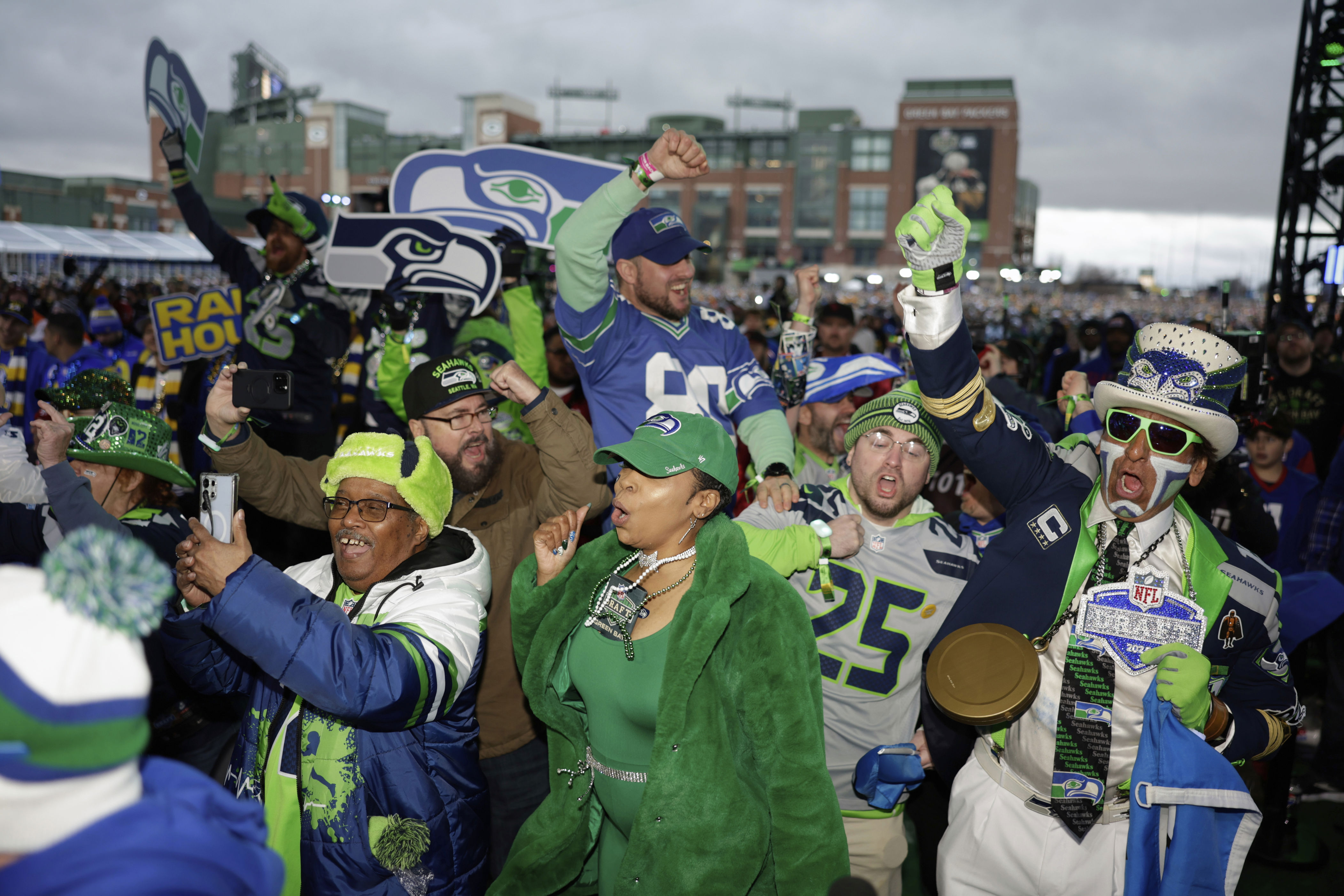 The best and worst NFL schedule release videos of 2025