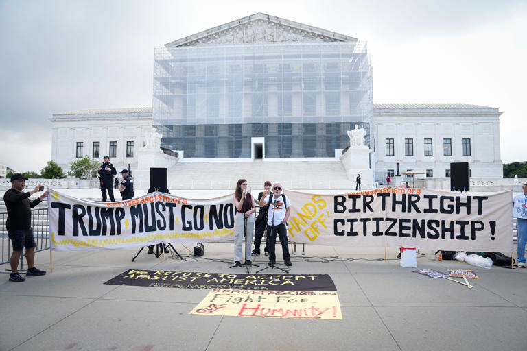 Supreme Court debates Trump's efforts to limit birthright citizenship