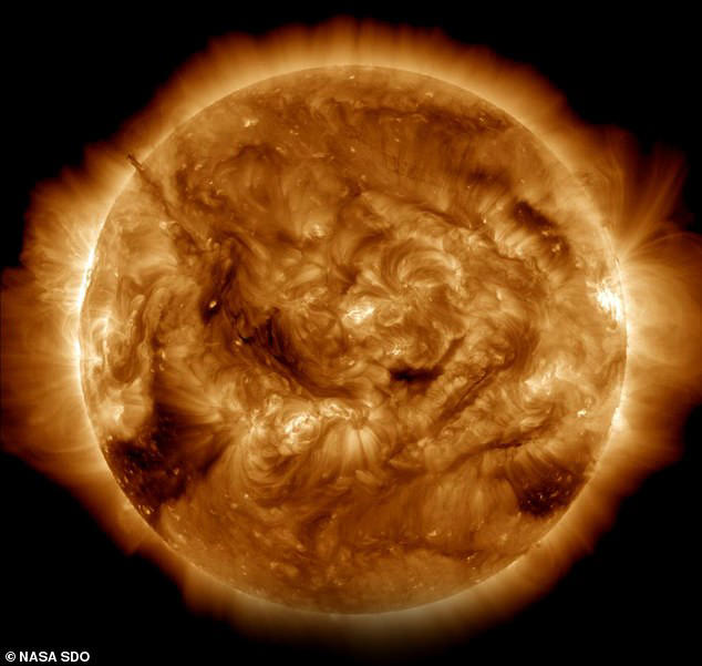 Earth could be hit by 600,000 mile-wide 'bird wing' solar eruption ...