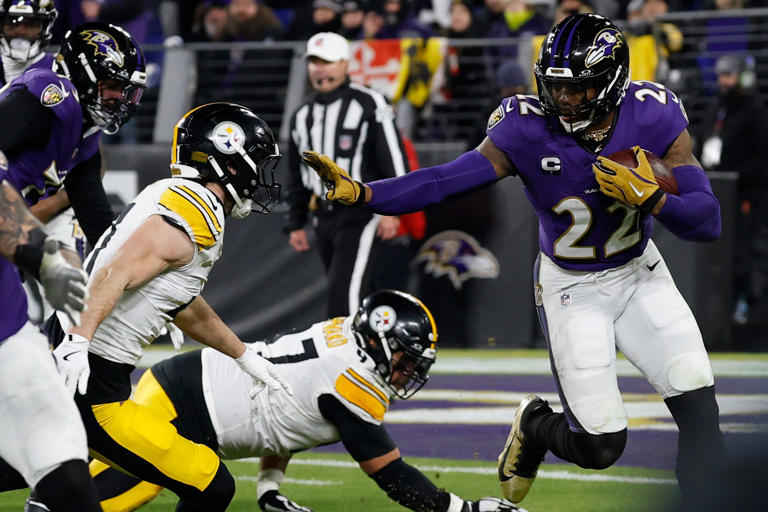 Derrick Henry could pass two NFL icons on history's ladder this season