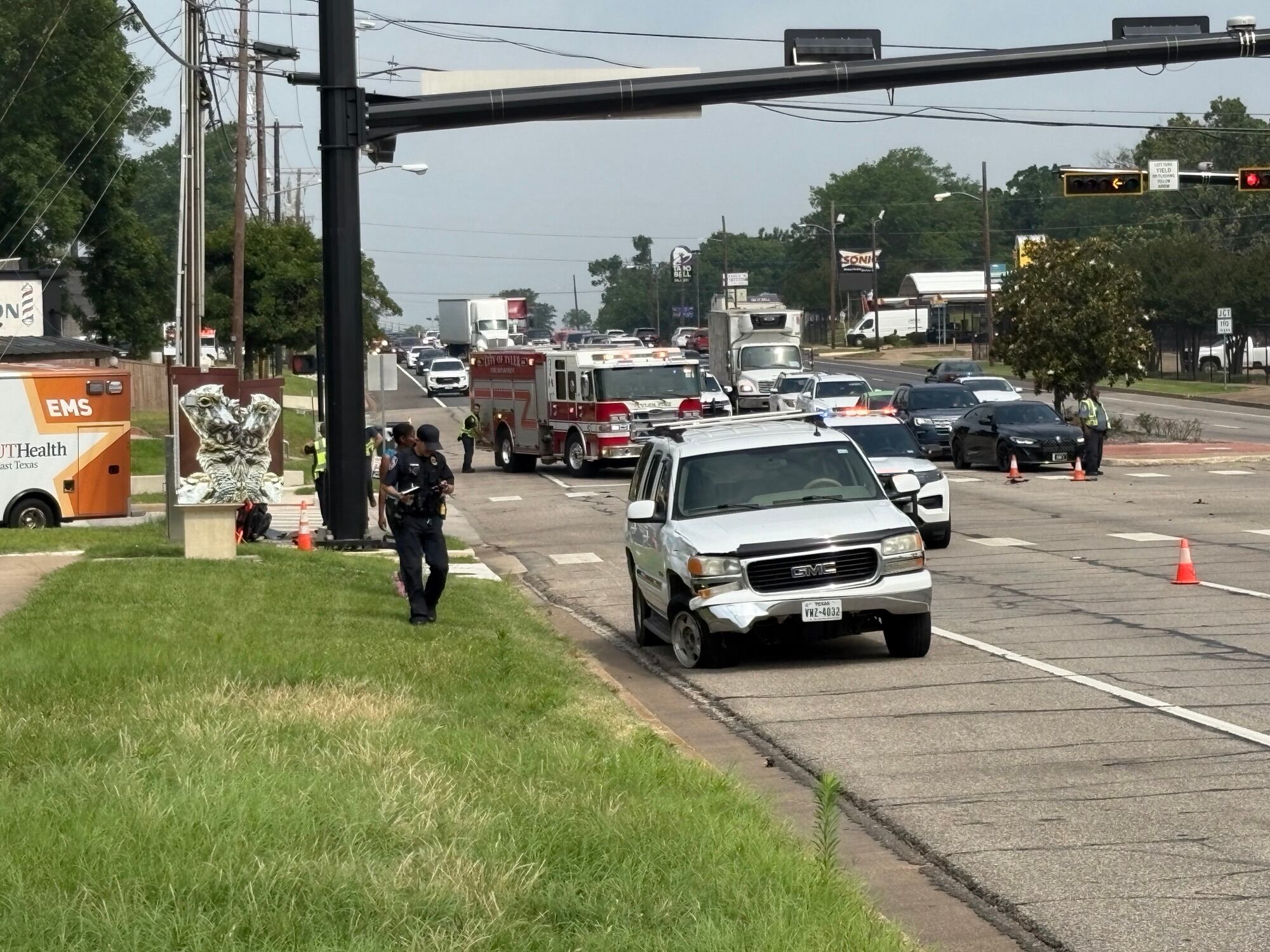 Car, motorcycle wreck shuts down lane on Tyler’s Gentry Parkway