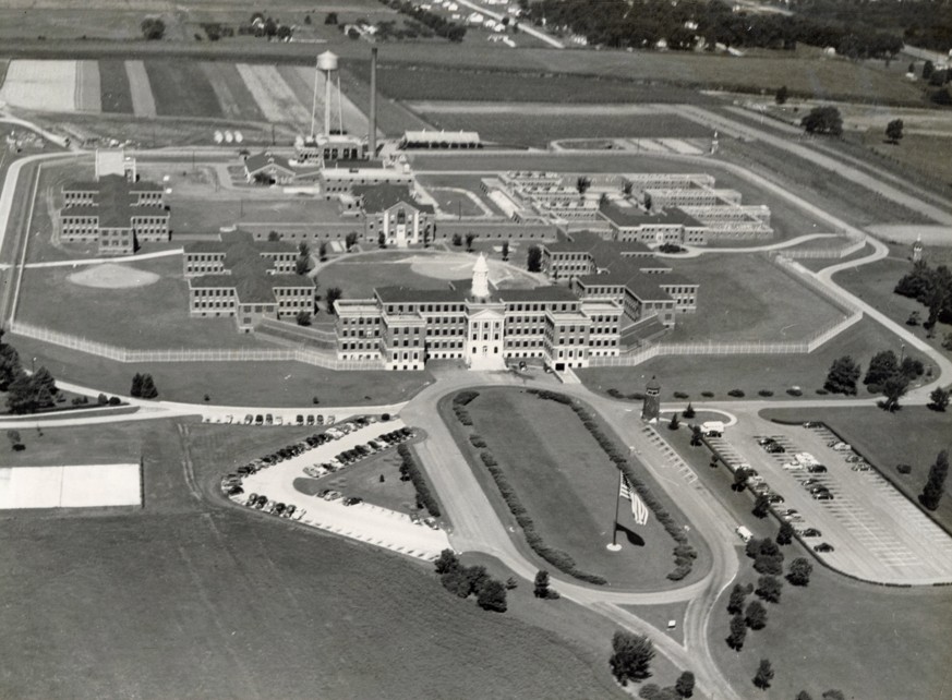 1947 Fed Med Escape in Springfield