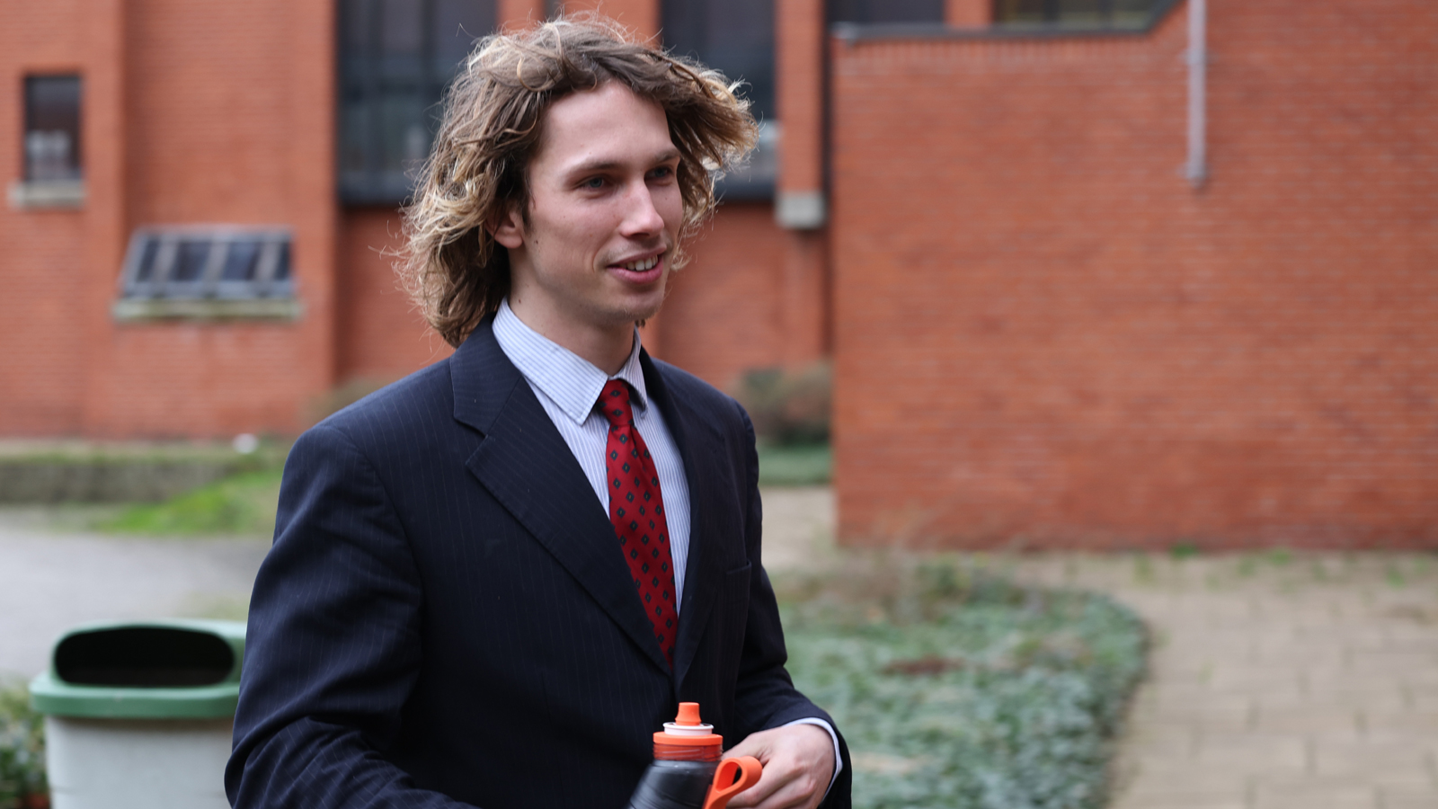 Belgische youtuber Acid onder voorwaarden vrijgelaten na verhoor