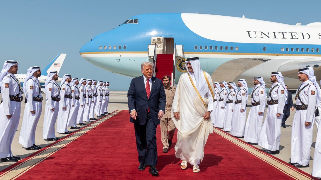 Sheikh who owns $400M Qatari jet gifted to Trump is embroiled in $20M ...
