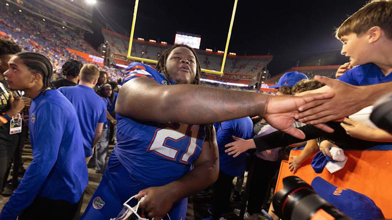 Former Gators' DL Desmond Watson Out-Jumps College Basketball Star