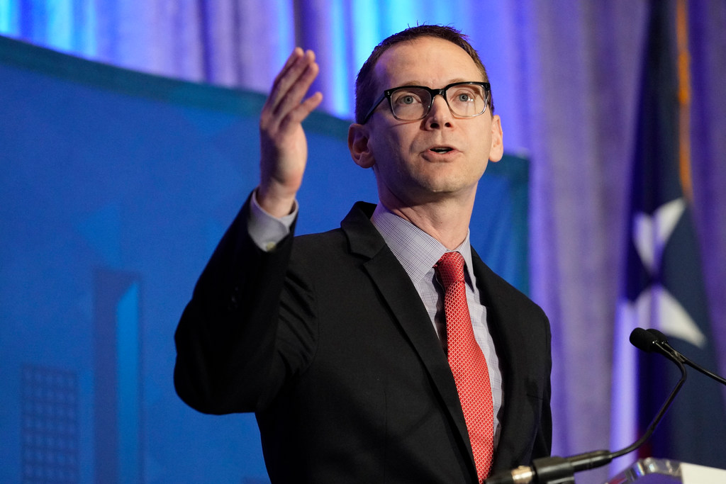 When will the HISD takeover end? Texas leader says review is coming.