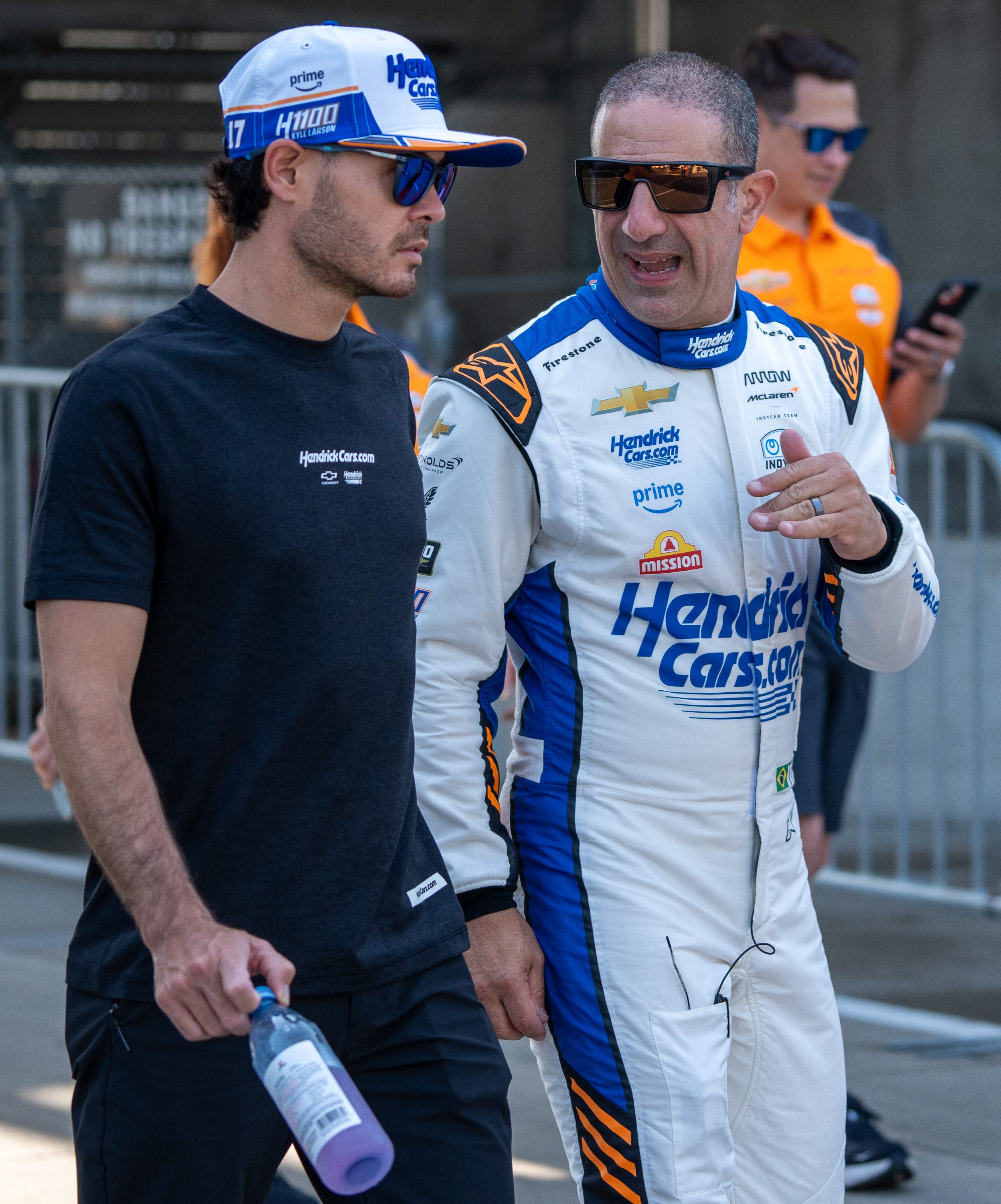 NASCAR star Kyle Larson practices for 2025 Indianapolis 500 today ...