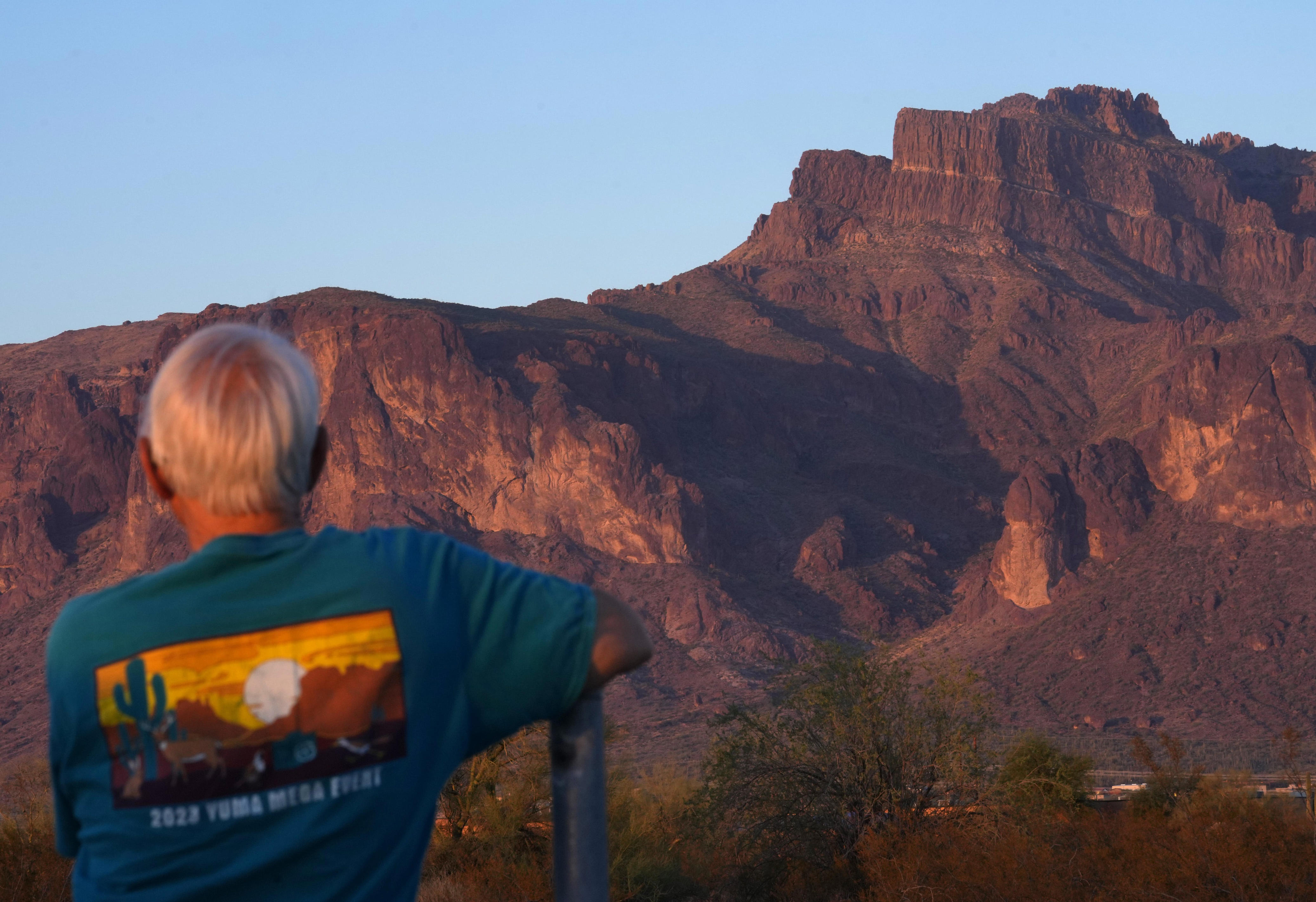 You can only see this rare Superstition Mountain shadow for a few days