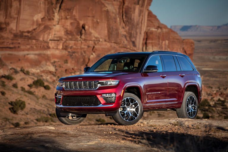 2026 Jeep Grand Cherokee Reveal Shows Off Sharper Styling & Revamped Interior in First Look