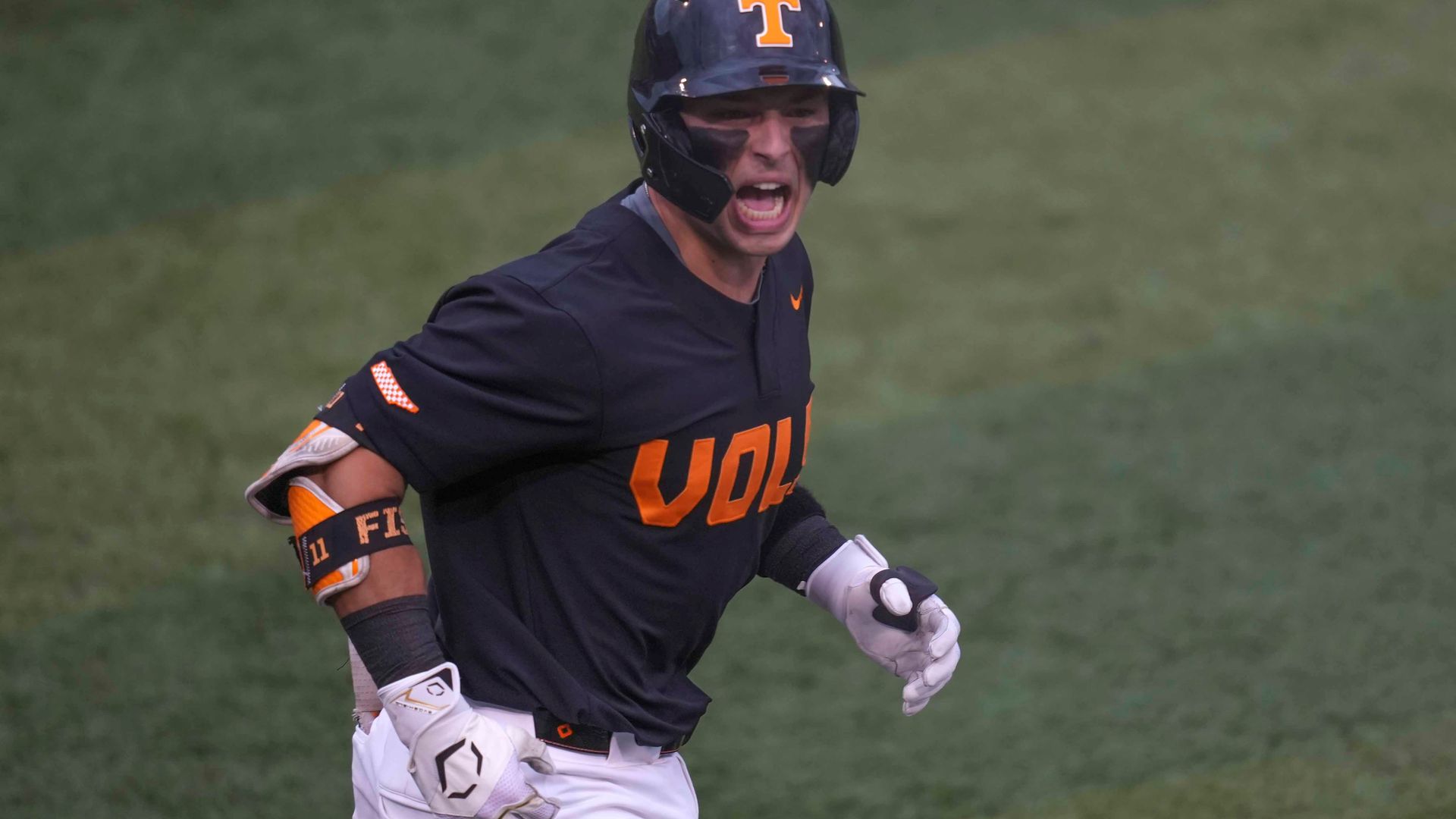 Weekend schedule: Tennessee baseball at Arkansas