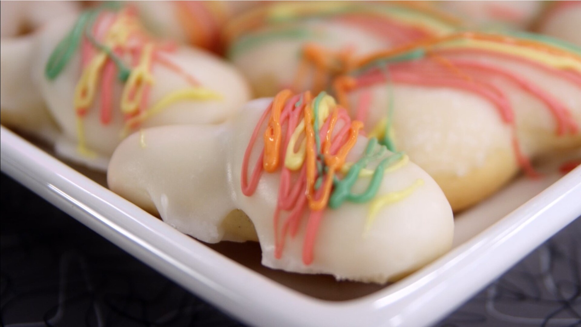 Biscuits moelleux au citron avec glaçage simple