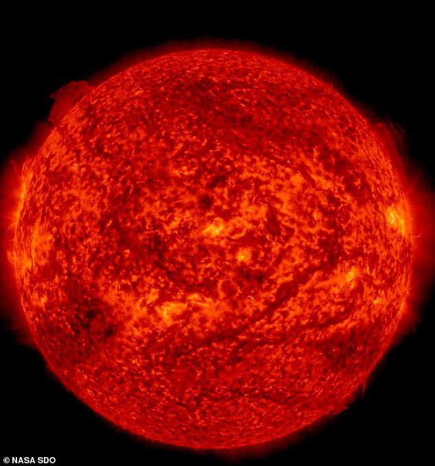 Earth could be hit by 600,000 mile-wide 'bird wing' solar eruption ...