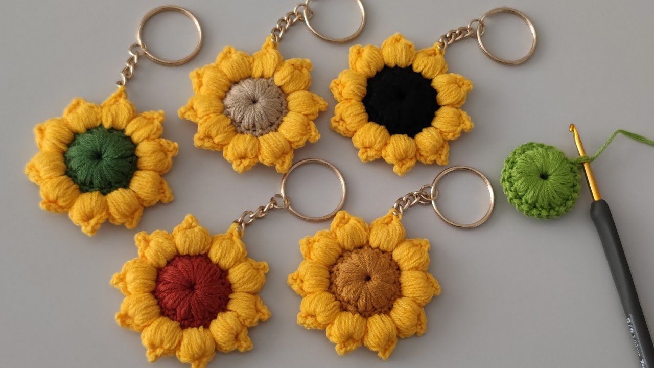 Cute Crochet Sunflower Keychain – Easy Pattern for Beginners