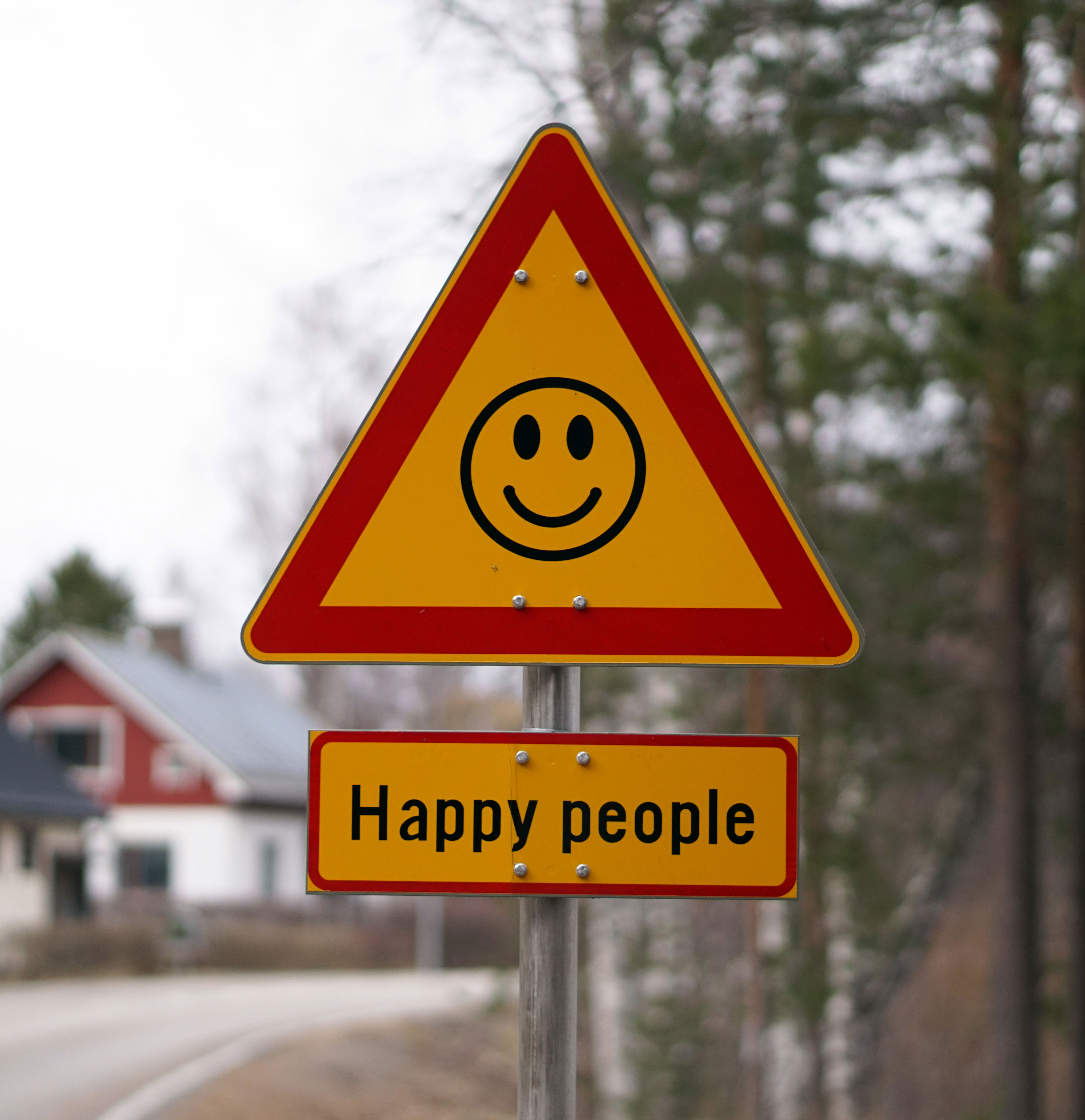 James Bond actor dies aged 89