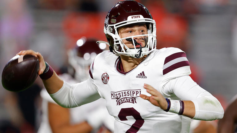 Packers Eyeing Another Record-Setting QB for Potential Signing