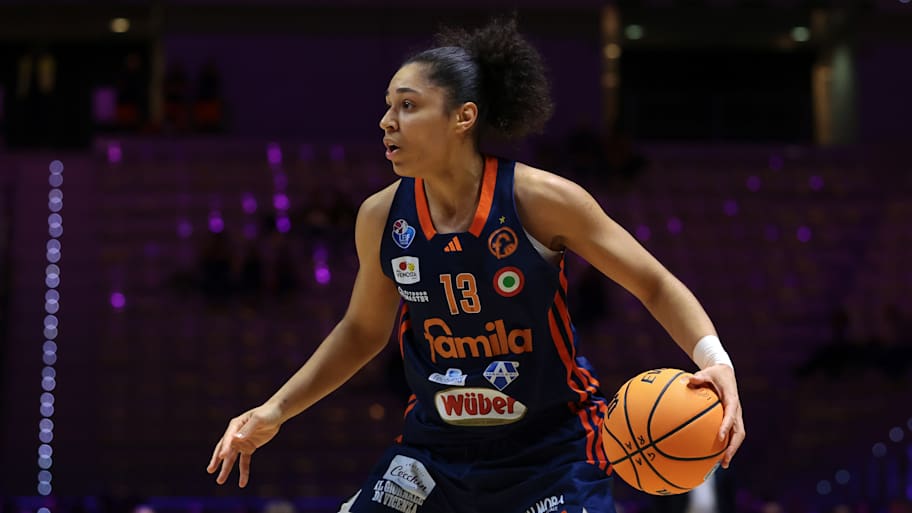 Who is Janelle Salaun? 3 things to know about the Valkyries forward