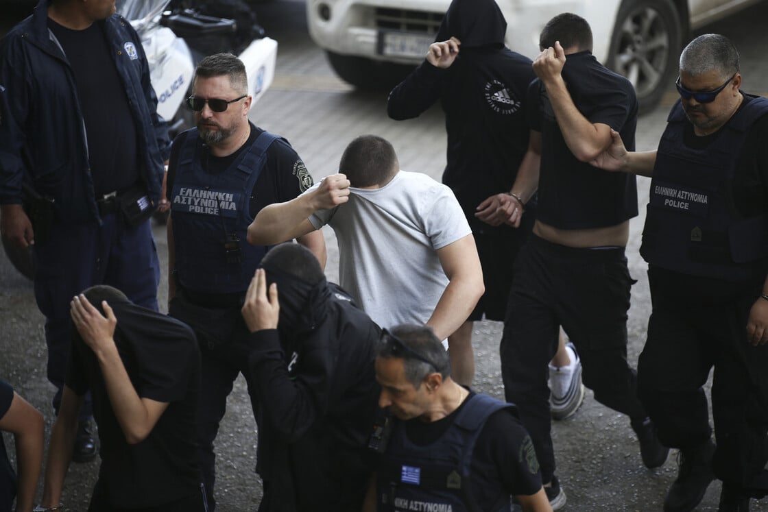 Εθνικιστική Νεολαία Θεσσαλονίκης: Email μητέρας 16χρονου οδήγησε στις ...