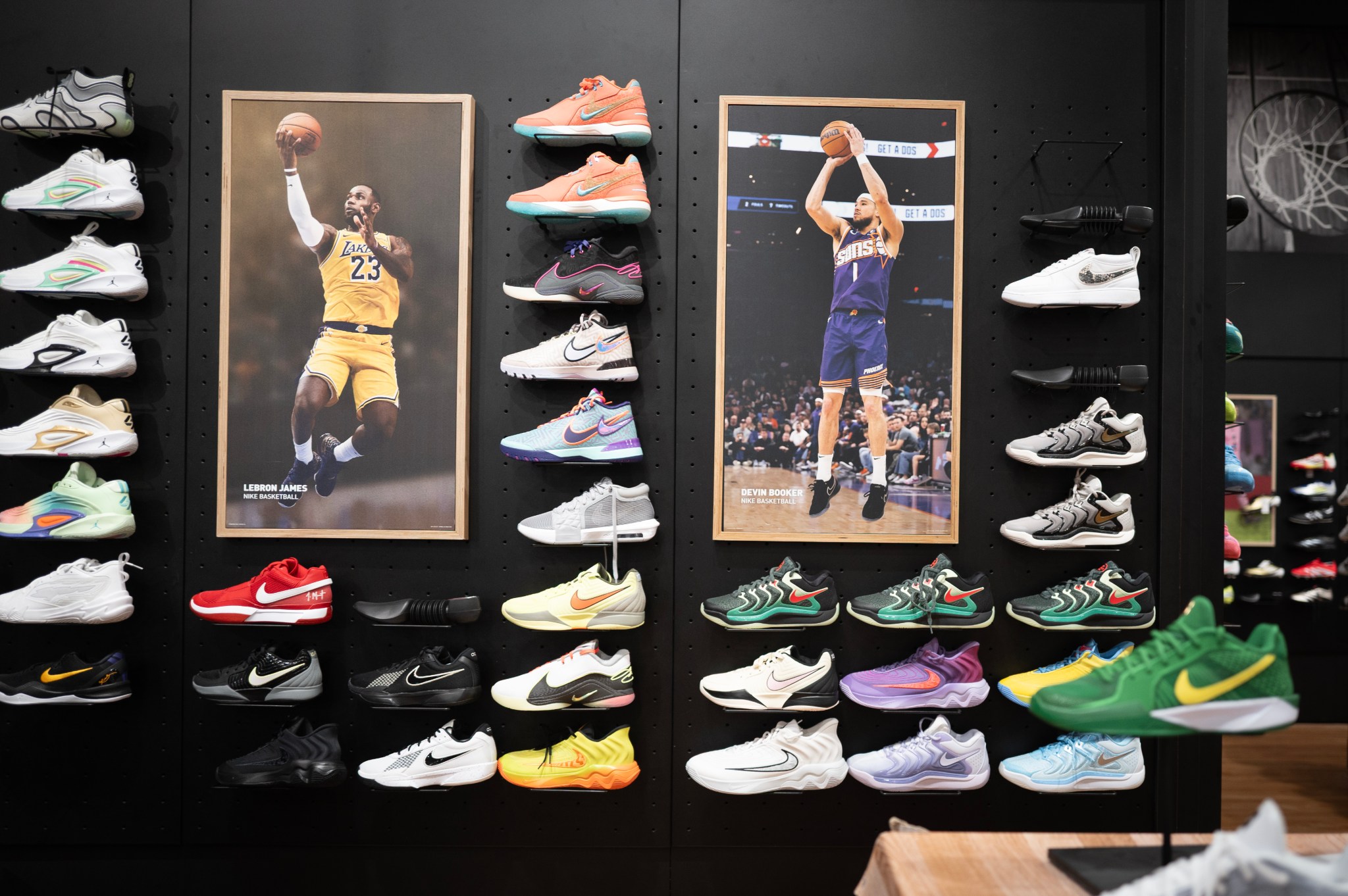 Dick’s Sporting Goods just announced it’s buying Foot Locker for $2.4 ...