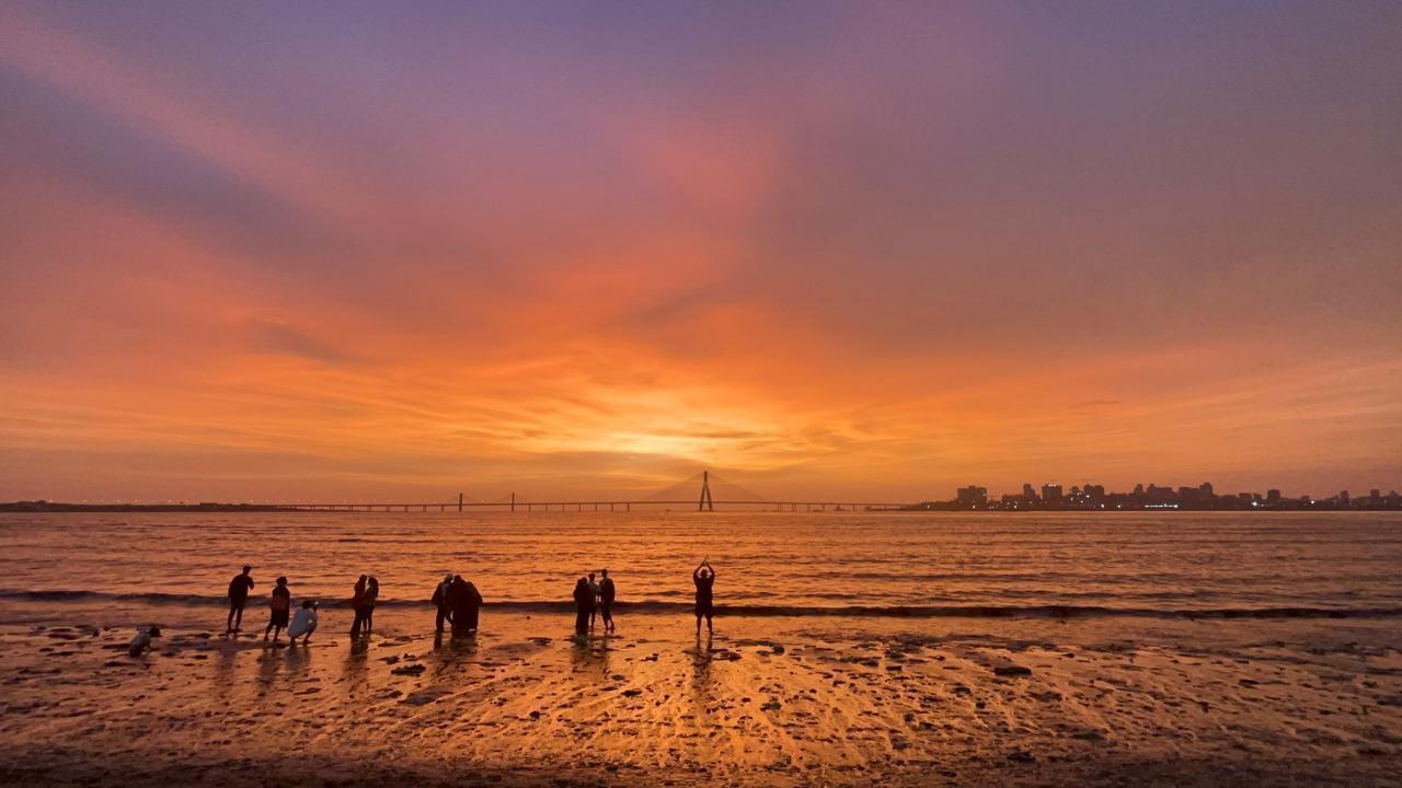 IN PHOTOS Gorgeous sunset transforms Mumbai skyline as dramatic colours ...