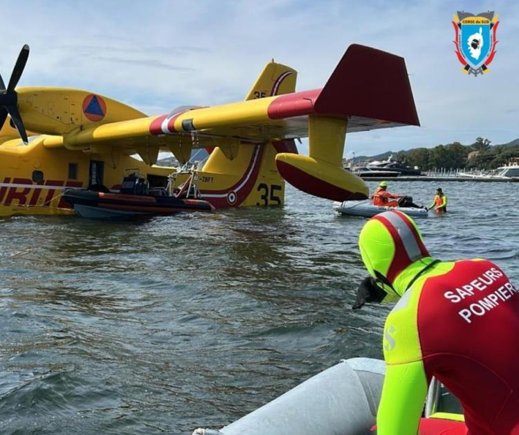 Un Canadair forcé à un amerrissage d’urgence après un incident lors d’un exercice en Corse