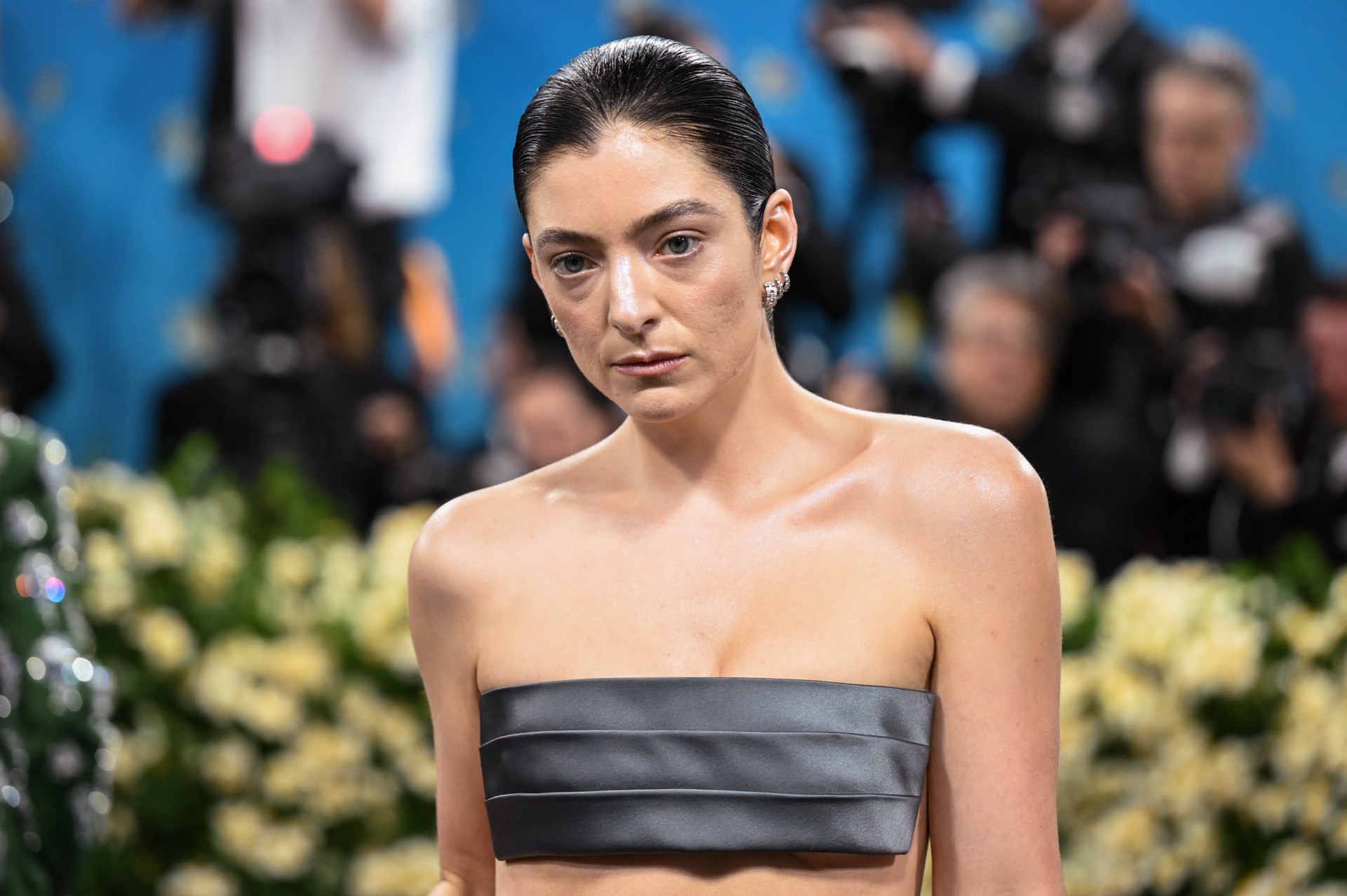 Lorde says she's 'in the middle gender-wise' as she opens up on identity