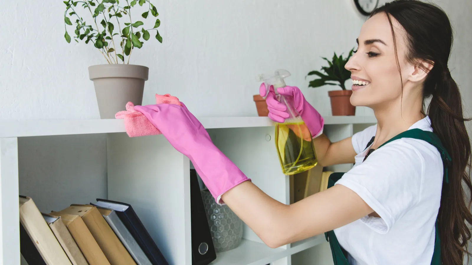 Too Tired? Try the 20/10 Cleaning Hack