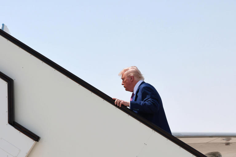 Trump’s Qatari Plane Could Be Used For ‘Espionage’ Republicans Say—As ...