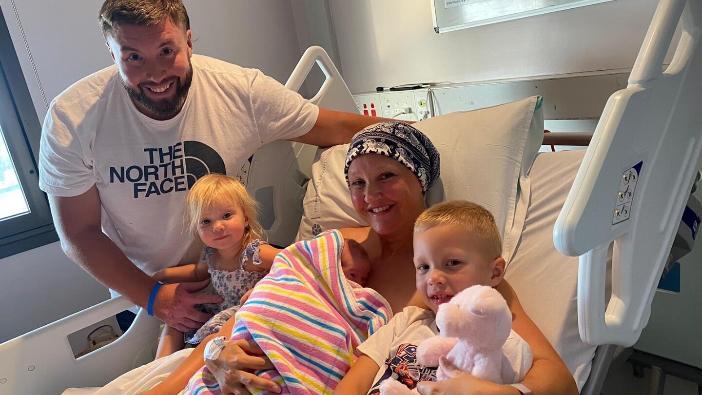 Terminal cancer diagnosis sparks young family's trip of memories and love