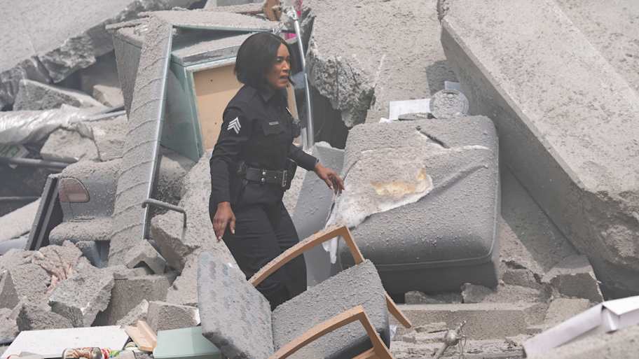 911 season 8 finale recap: Athena radios for help as a building collapses