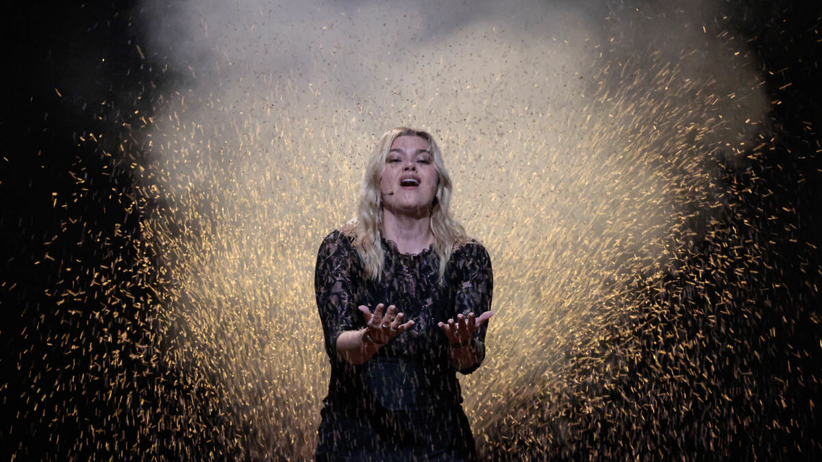 Eurovision 2025 : Louane ovationnée pour sa première prestation de ...