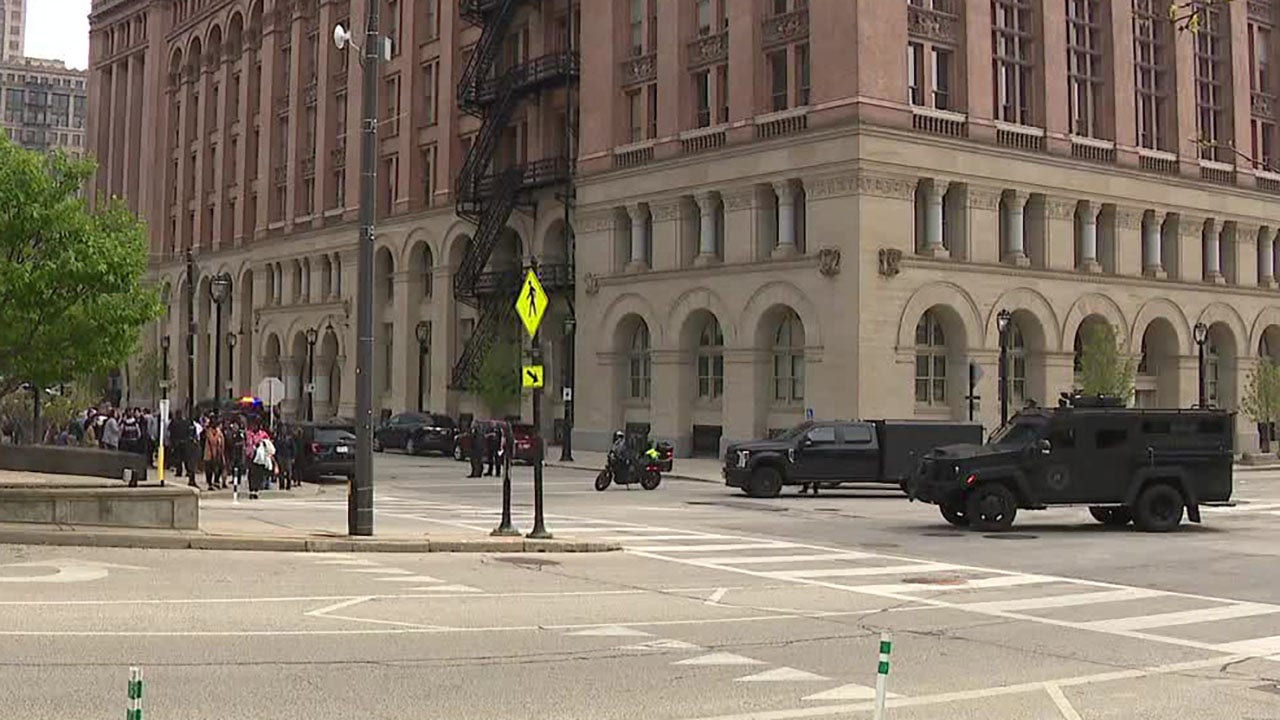 Milwaukee City Hall, Zeidler Building lockdown Thursday
