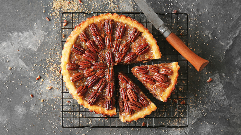 How A Little Extra Knife Work Helps You Cut The Perfect Slice Of Pie