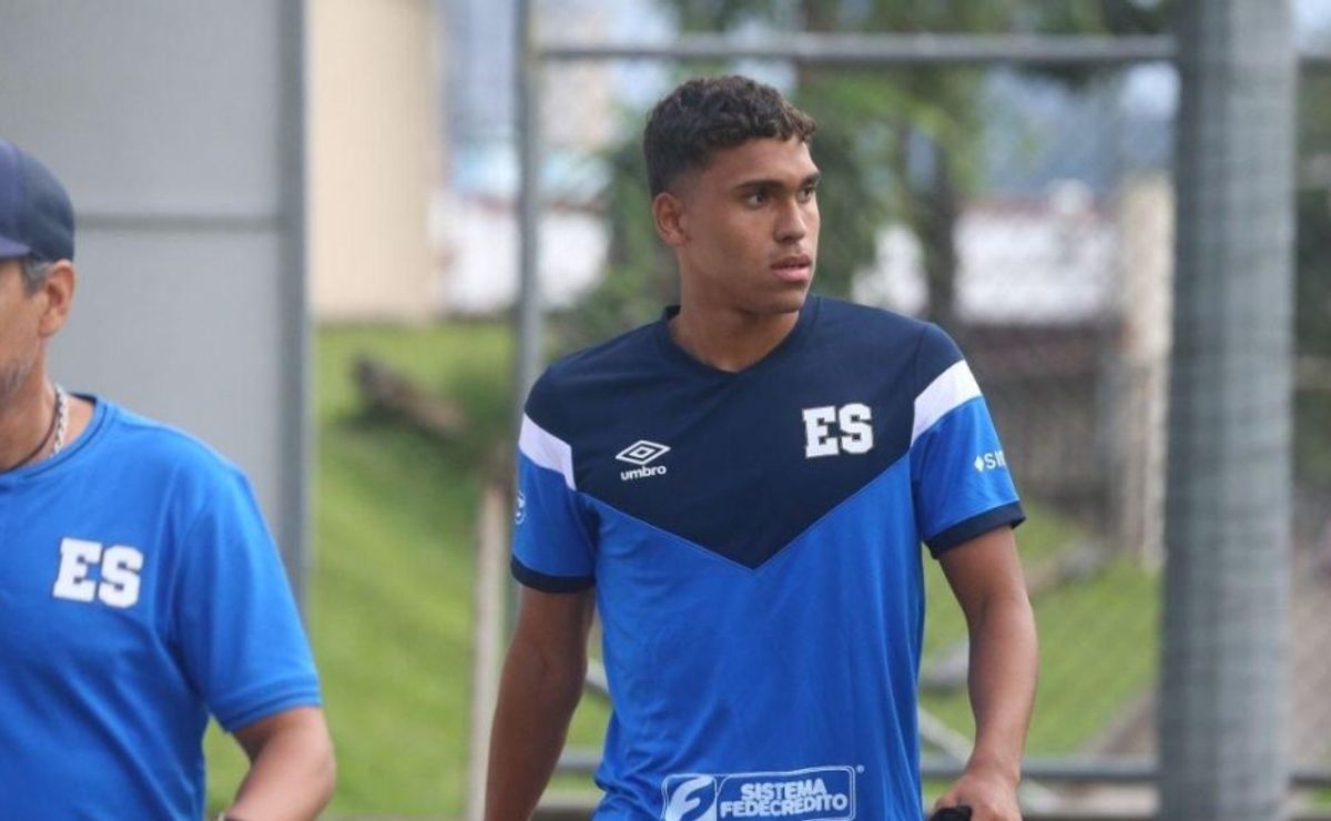 Bolillo Gómez le baja el pulgar: el DT de La Selecta toma una ...