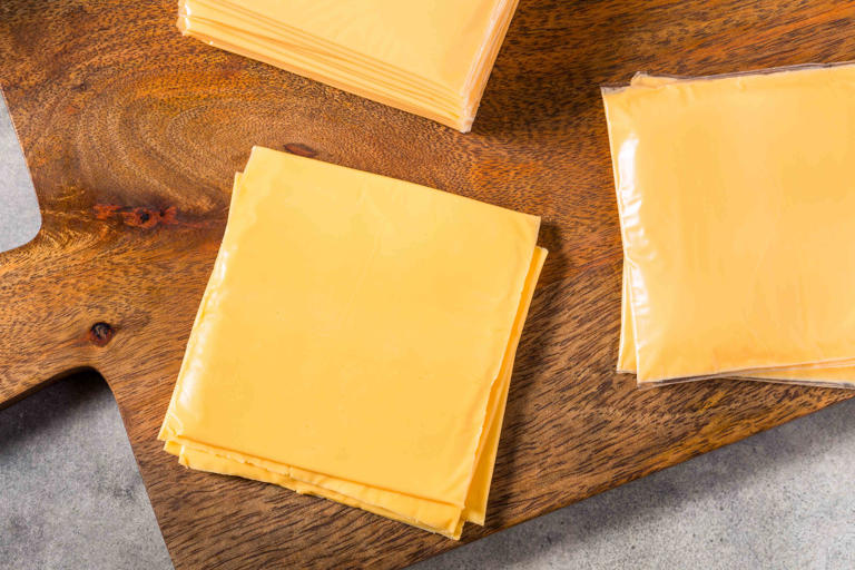 This Is the Best American Cheese for Burgers, According to Experts