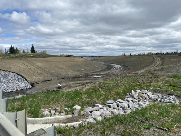 Below normal snowpack means low chance of flooding in Calgary this year