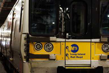 LIRR pushes back against Amtrak for May 23 closure of East River Tunnel ...