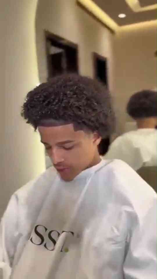 Walk-In Barber Fail Turns Into a Total Glow-Up