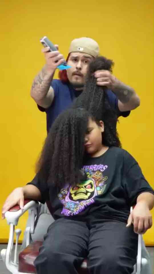 Witness a jaw-dropping beauty transformation reveal.